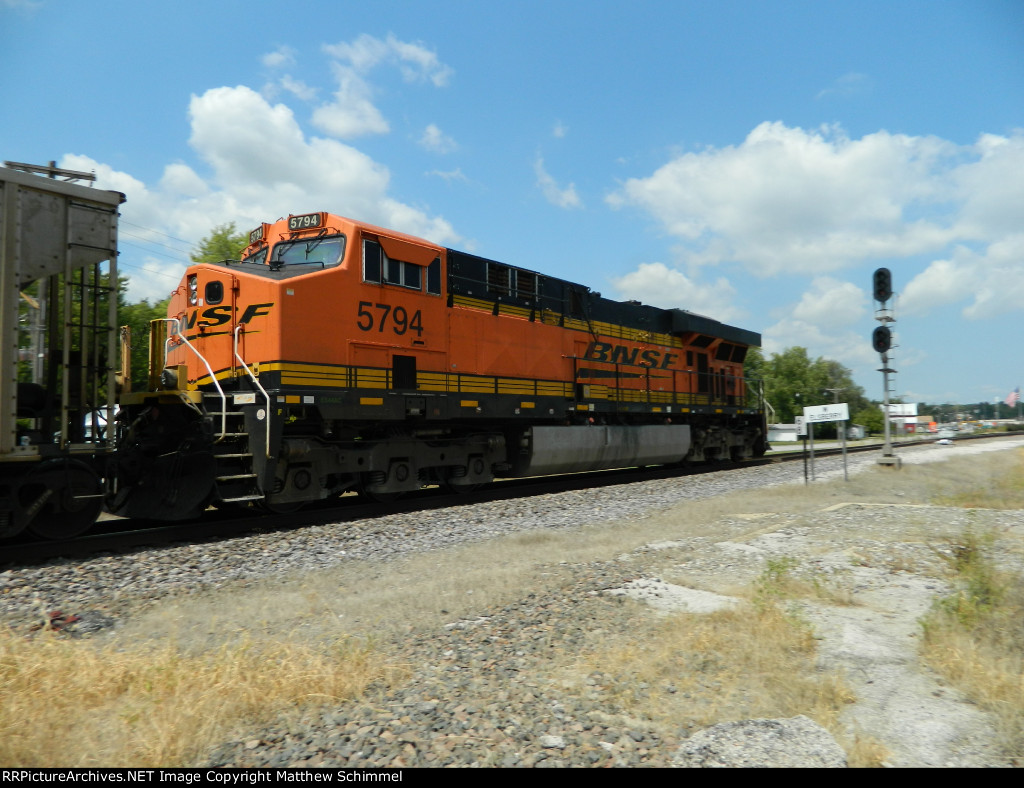 BNSF 5794 - DPU
